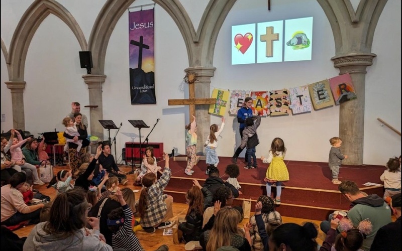 Holy Trinity with St John's Penge : Messy Easter